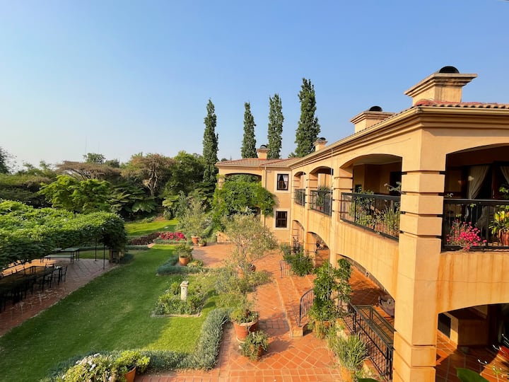 Amenity Filled Villa In Kyalami - Sudáfrica