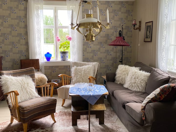 Historisk Hus I Landlige Omgivelser - Norway