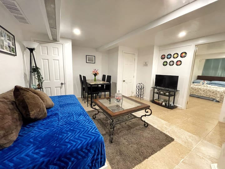 “Urban Crib” Modern 1br Apt Close To Jfk/lga - Long Island, NY