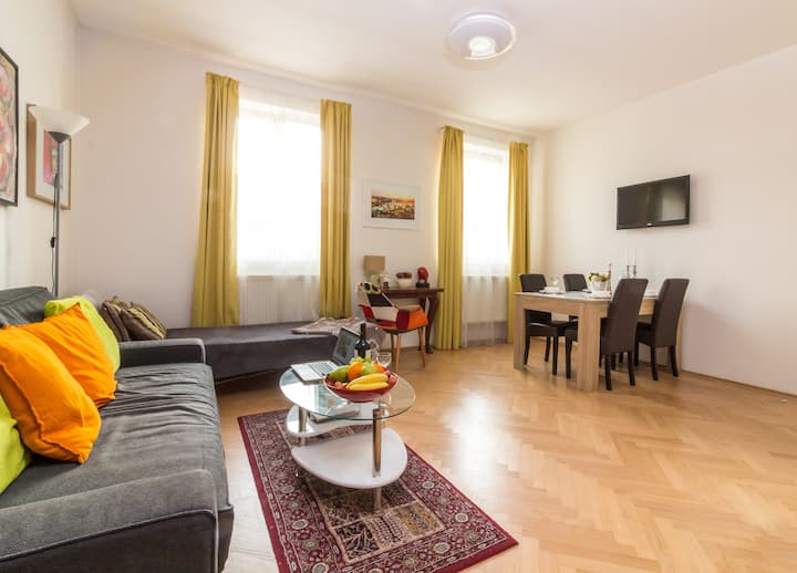 Art Apartment • Free Garage - Praga