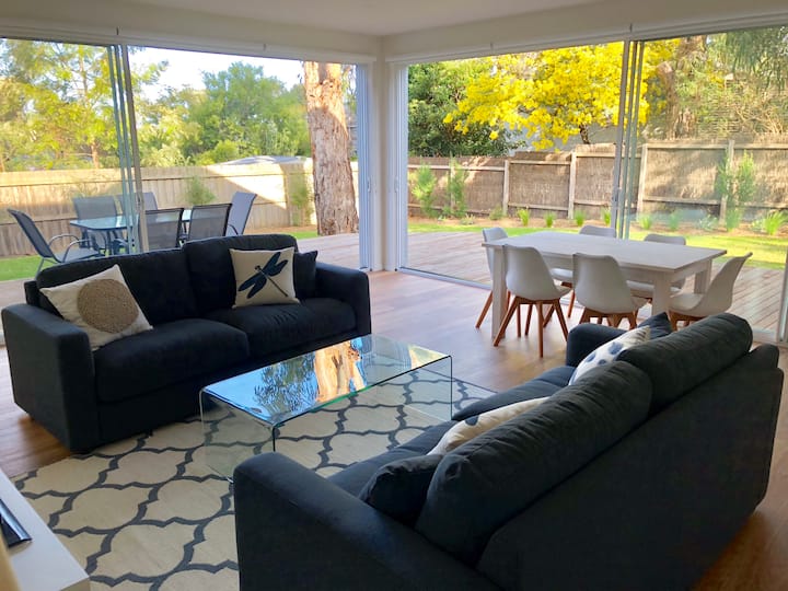 Self-contained Bungalow At Point Roadknight Beach - Anglesea