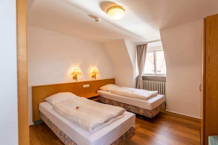 Hotelzimmer Mit Getrennten Betten Im Zentrum - Rothenburg ob der Tauber