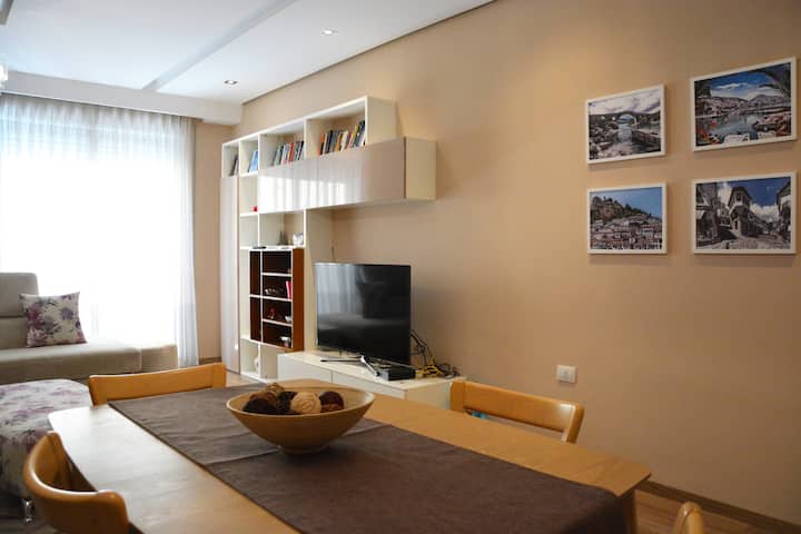 Modern And Comfort - The Place You Want To Stay - Tiran