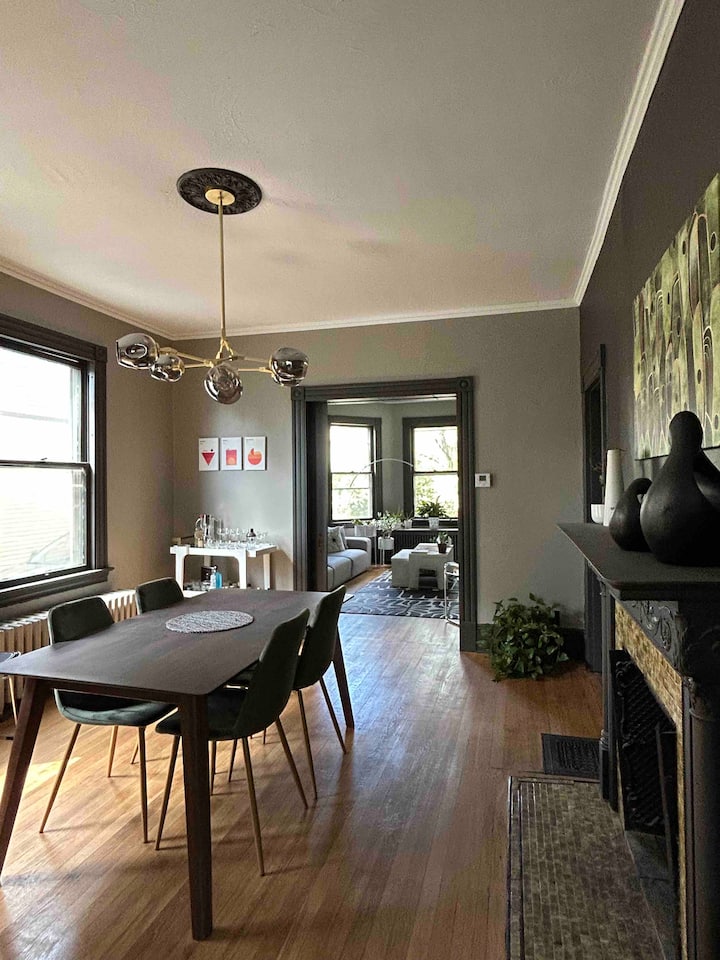 Renovated & Modern Victorian In Historic West End - Hartford, CT