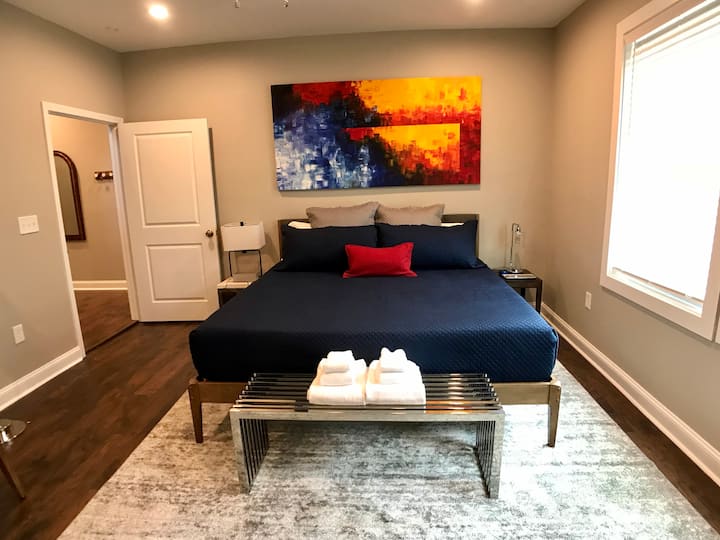 The Judson: 4br/3.5 Ba; 1 Block From Judson Mill! - Greenville, SC