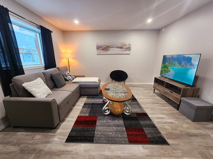 Comfort First - Sleeps 6 - Whitehorse, Canada