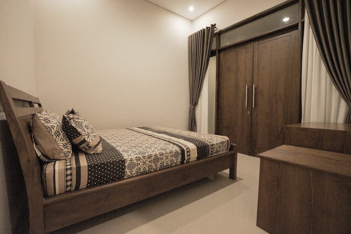 Guest House Insani Sharia Pancoran 77b (2nd Floor) - Jakarta