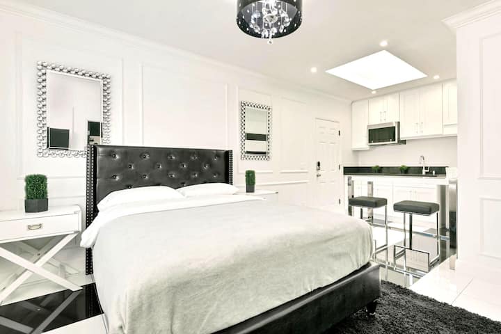I- 2868 Studio North Park -Hottest District - San Diego, CA