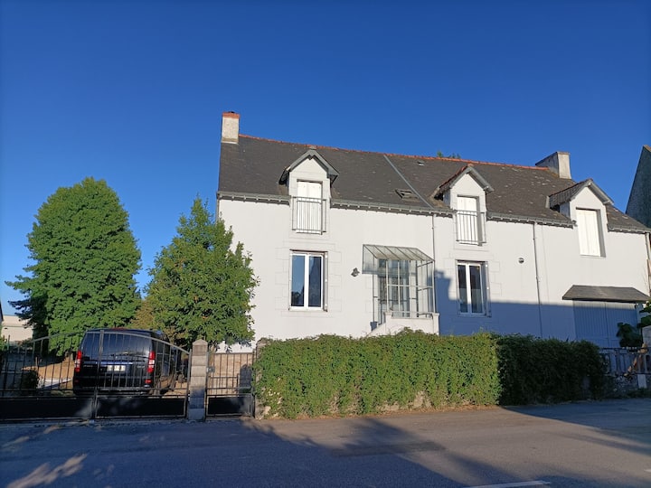 Maison Familiale à Elven (15 Min De Vannes) - Theix