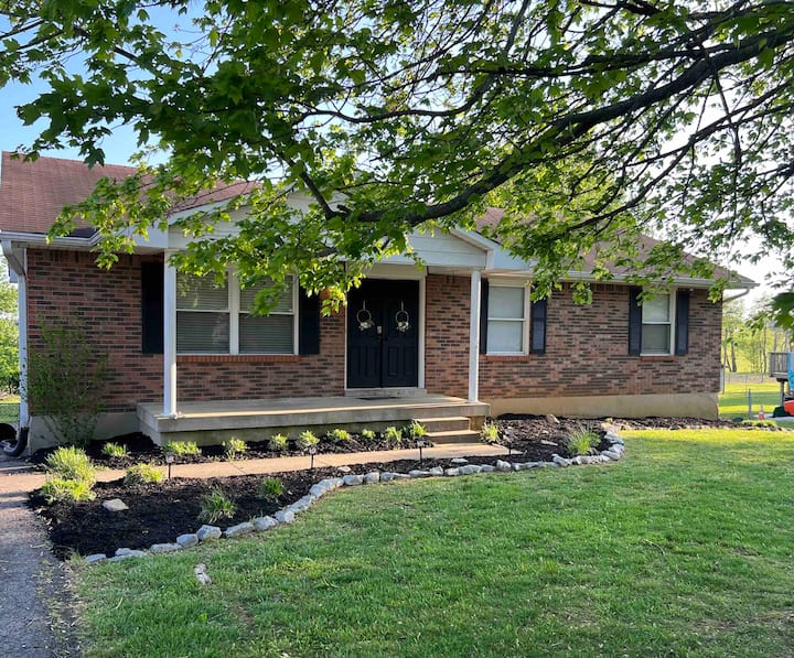 The Bluegrass - Elizabethtown, KY