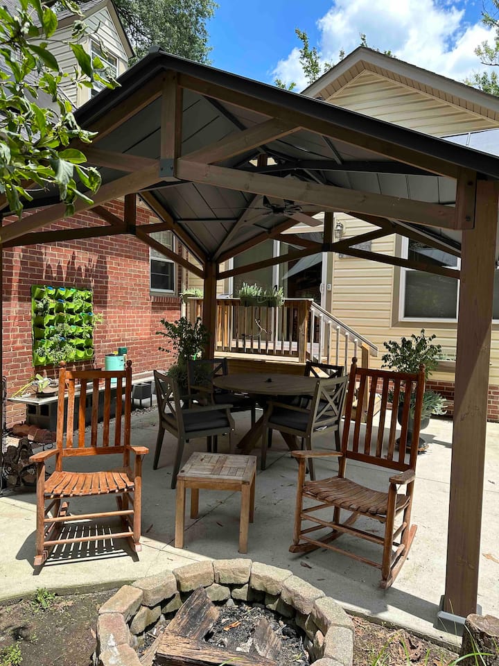 The Zen Den **Pristine** Apartment With Patio - Richmond, VA