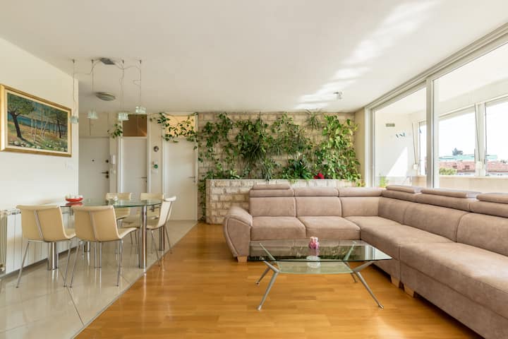 Apartment Maja - 90m2 Near Old Town - Split