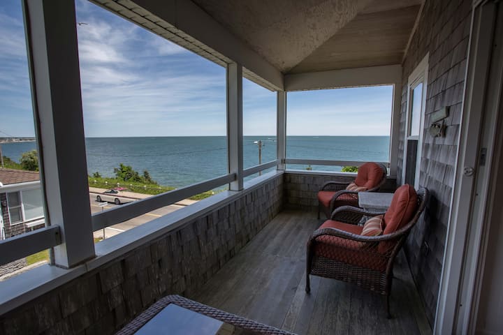 Oceanfront Central Ac Familyfriendly Home At Beach - Martha's Vineyard, MA