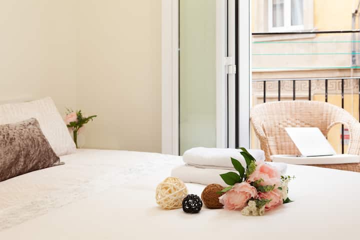 At7 Beach- 2 Bedroom, Dressing Room, Balcony, Wifi - 