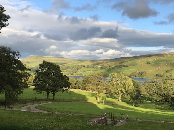Unique 18thc Yorks Dales Silk Weavers’ Mill House. - Hawes