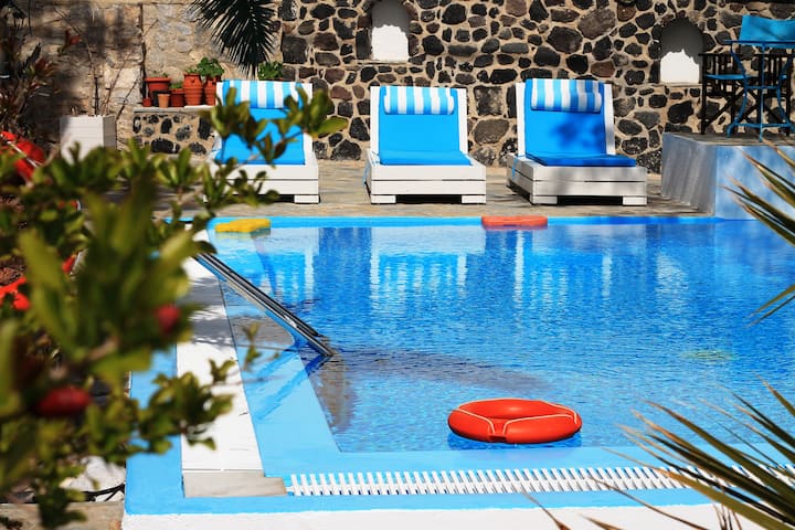 Evizorzia Studio Close To The Beachk - Santorini