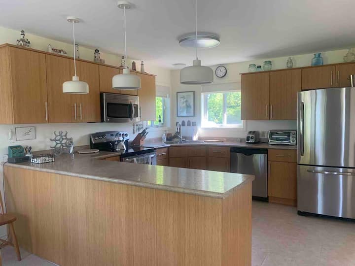 Once Upon An Island - Lakefront Cottage Rental - Pelee Island