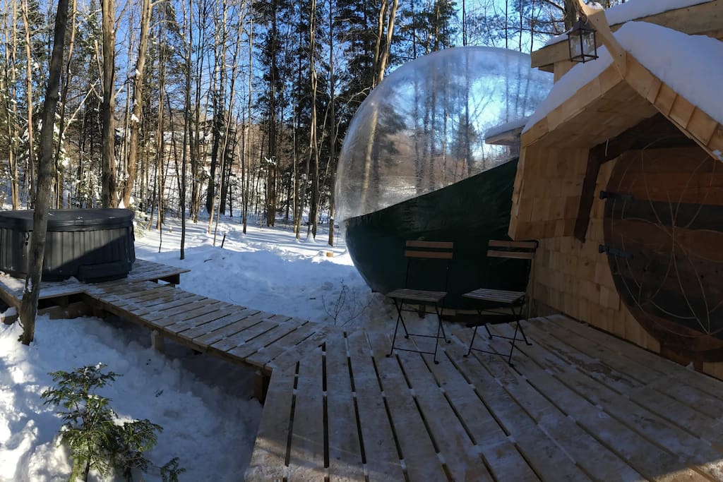 La bulle des pléiades - Maisons dôme à louer à Saint-Calixte, Québec ...