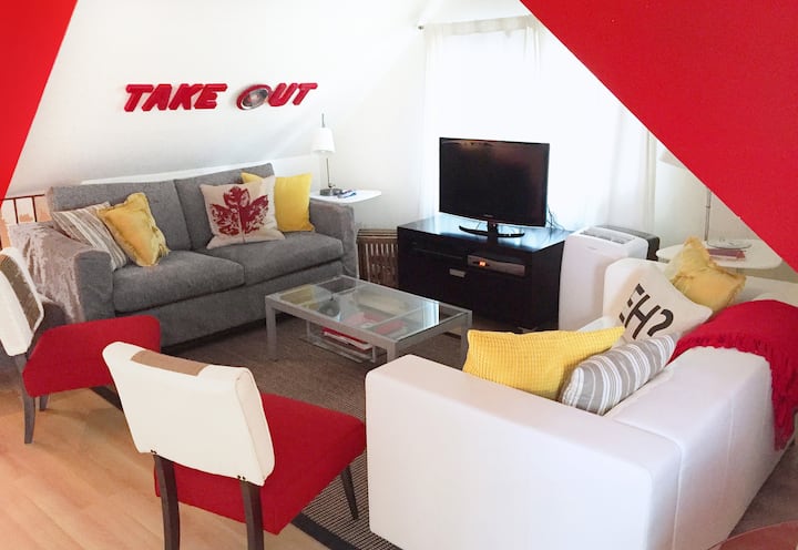 The Rolling Stone Suite_condo Style - Niagara Falls