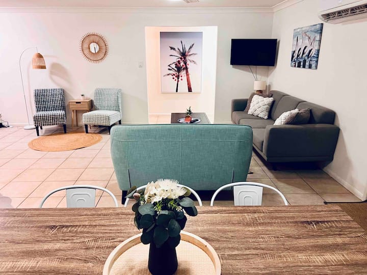 Bribie Holidays, 5 Mins To Sandstone Point Hotel! - Sandstone Point