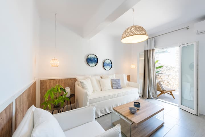 Chic Designed 2 Bedroom Apartment In Naousa, Paros - Paros
