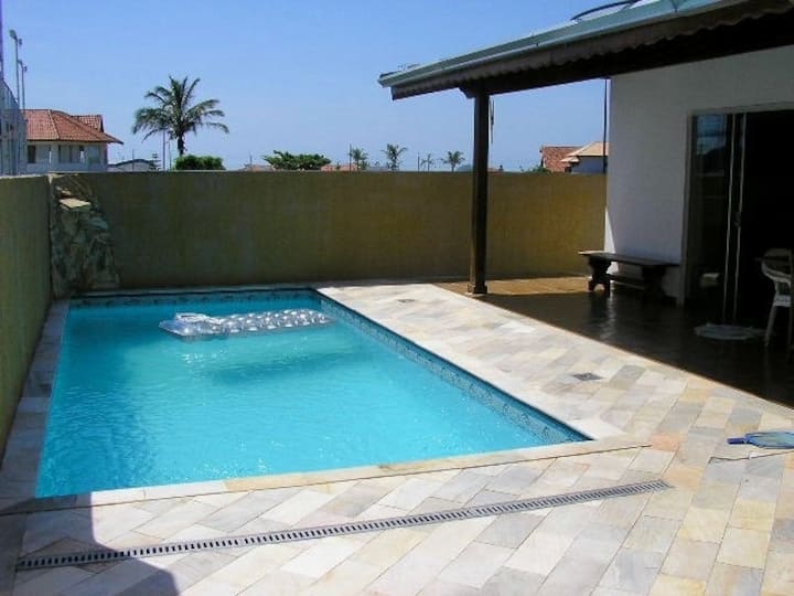 Casa Na Praia Com Piscina No Centro De Peruíbe - Peruíbe