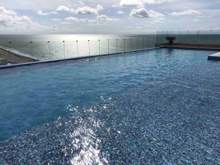 Moderno Edificio Sobre La Playa - Luxury - Cartagena