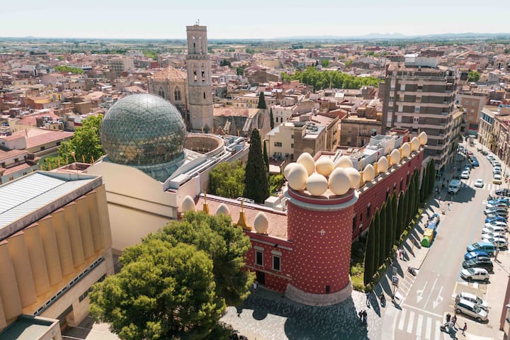 Milenial Immo | Adc2-1 Apartamento 200m Museo Dalí - Figueres