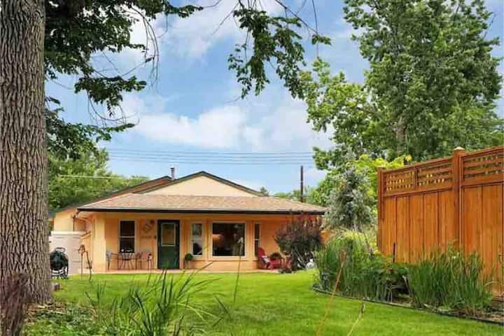 Cozy Gem In Old North End - Colorado Springs, CO