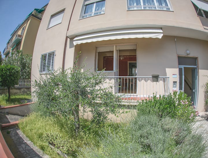 Double Exphosition Double Balcony - Carrara