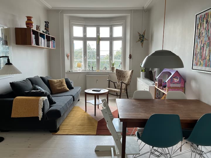 Vesterbro Apartment With Balcony - Kopenhagen