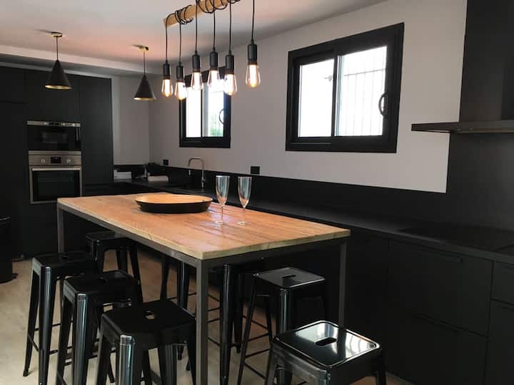 Grand Appartement Alliant Charme Et Modernisme - Béziers