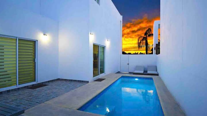 4br Home With Private Heated Pool, Gated Community - La Paz