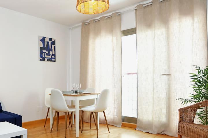 Casa Fenicia & Parking Gratis - Málaga