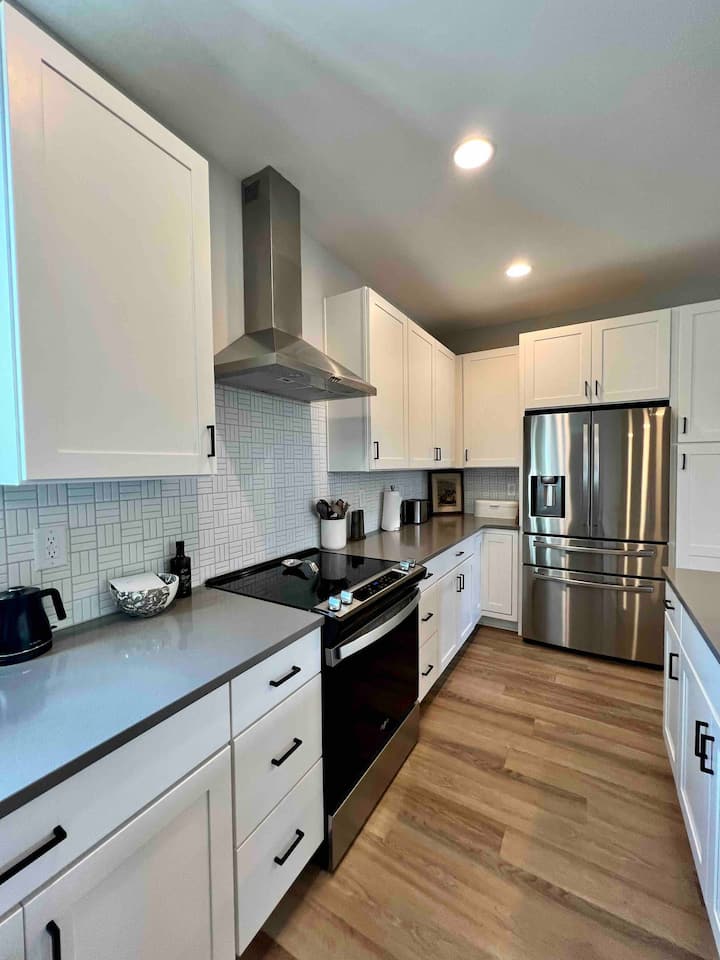 The Raleigh Abode - Modern Stay Next To Downtown - Raleigh, NC