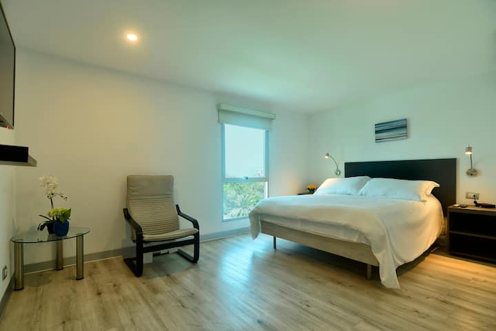 Great Location. Studio (#701) In San Isidro, Lima. - Lima