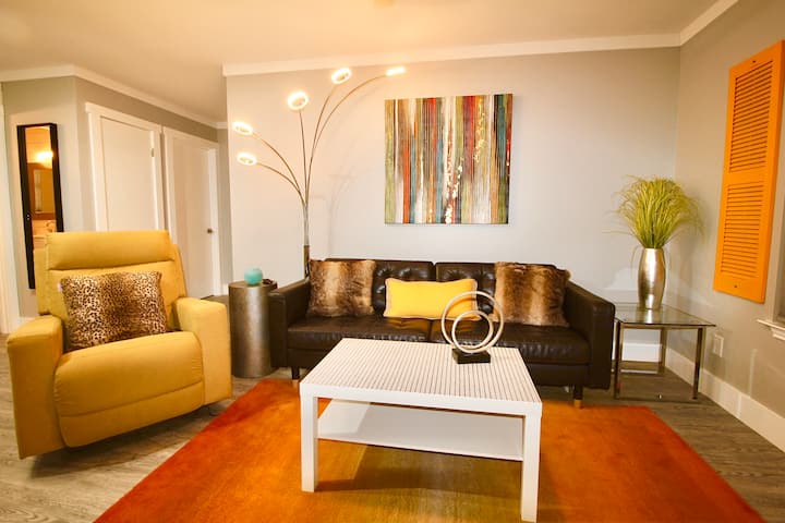 Metro Flats 2-bedroom Luxury Pad - Decatur, AL