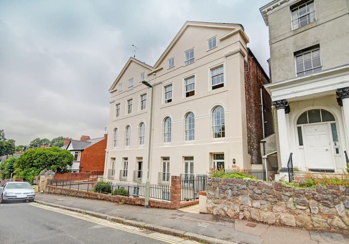 Homely Georgian Apartment - Exeter