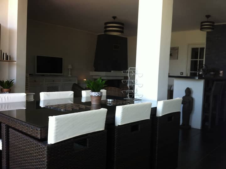 Bel Appartement Avec Vue Dégagée - Èze