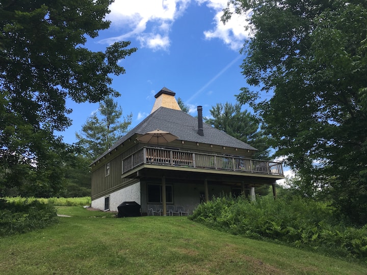 Mountain Chalet Apartment - Stowe, VT