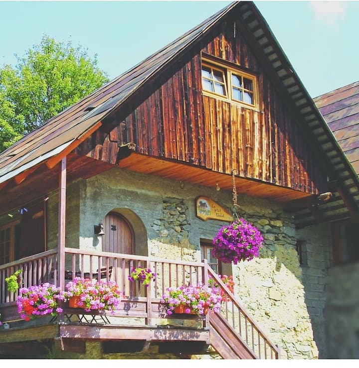 Petit Chalet Indépendant
à 400 M Des Pistes - Saint-Sorlin-d'Arves