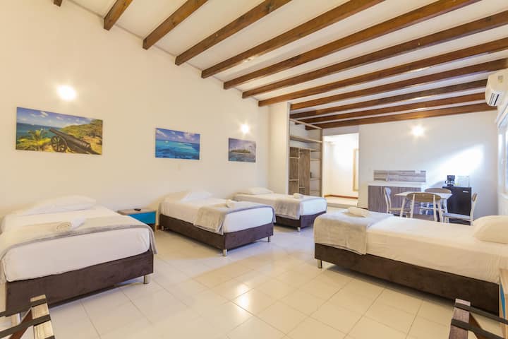 Habitación Cuádruple East Cay (5 Min De La Playa) - San Andrés