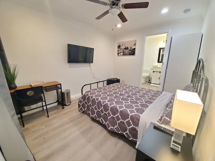 Private Entry Bedrooms Private Bath. Self Check - San Jose, CA