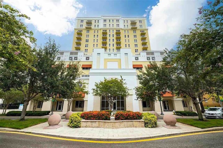 Downtown Clearwater Penthouse - Clearwater, FL