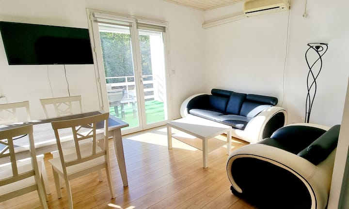 Appartement Avec 2 Chambres Et Terrasse Bien Situé - Béziers
