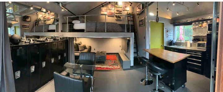 Industrial Studio Loft - モデスト, CA