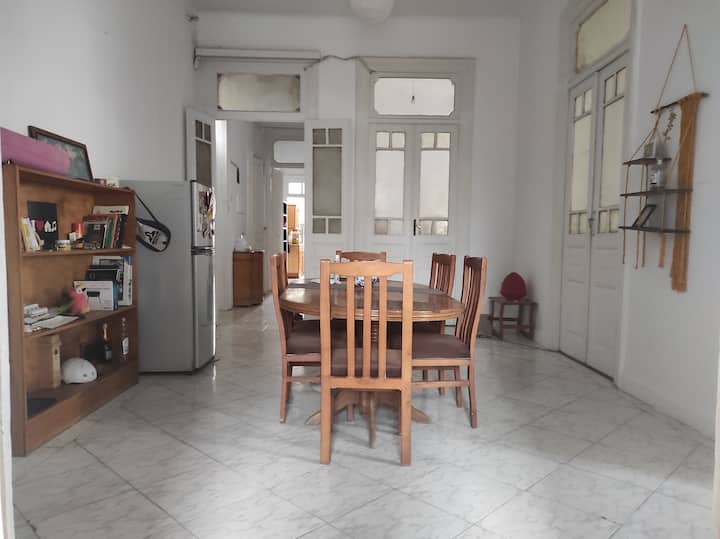 Private High Ceiling Room In Garden City - 카이로
