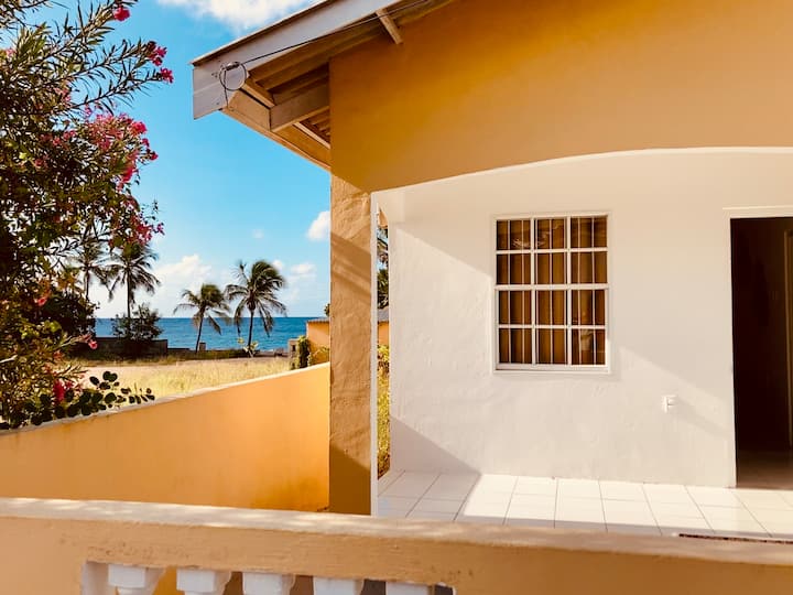 Casa Pietersz | Oceanfront | Charming & Central - キュラソー島