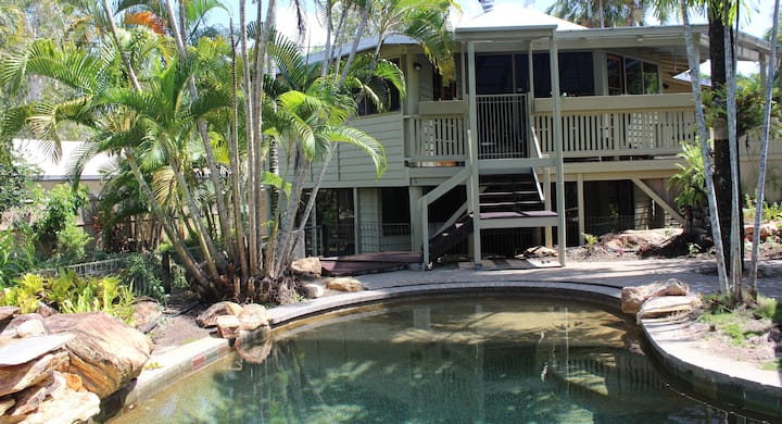 Attitude Port Douglas - Port Douglas