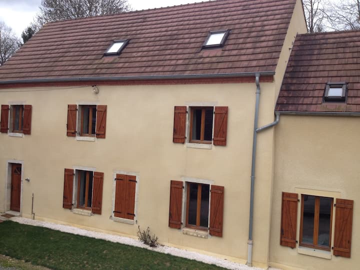 Simple Overnight Lodging For Families (No Kitchen) - Dole